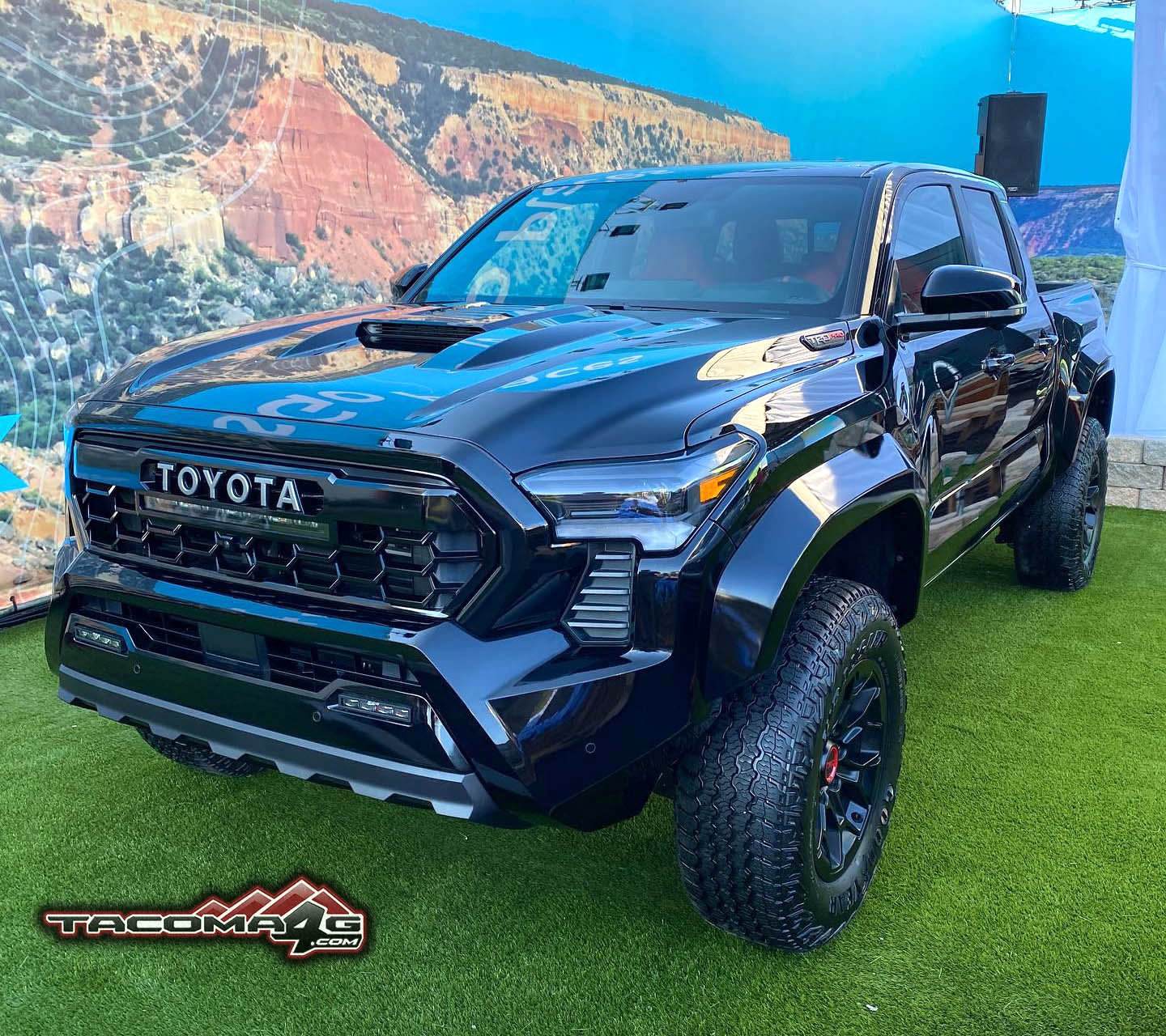 First Look: Black 2024 Tacoma TRD Pro. + Trailhunters in Black and ...