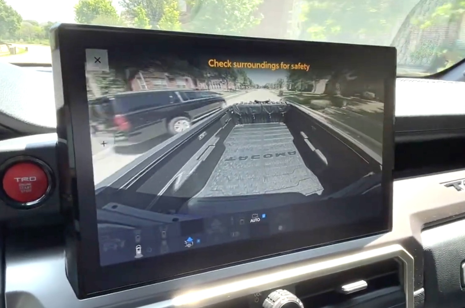 Video: Multi-Terrain Monitor views are useful for city streets too ...
