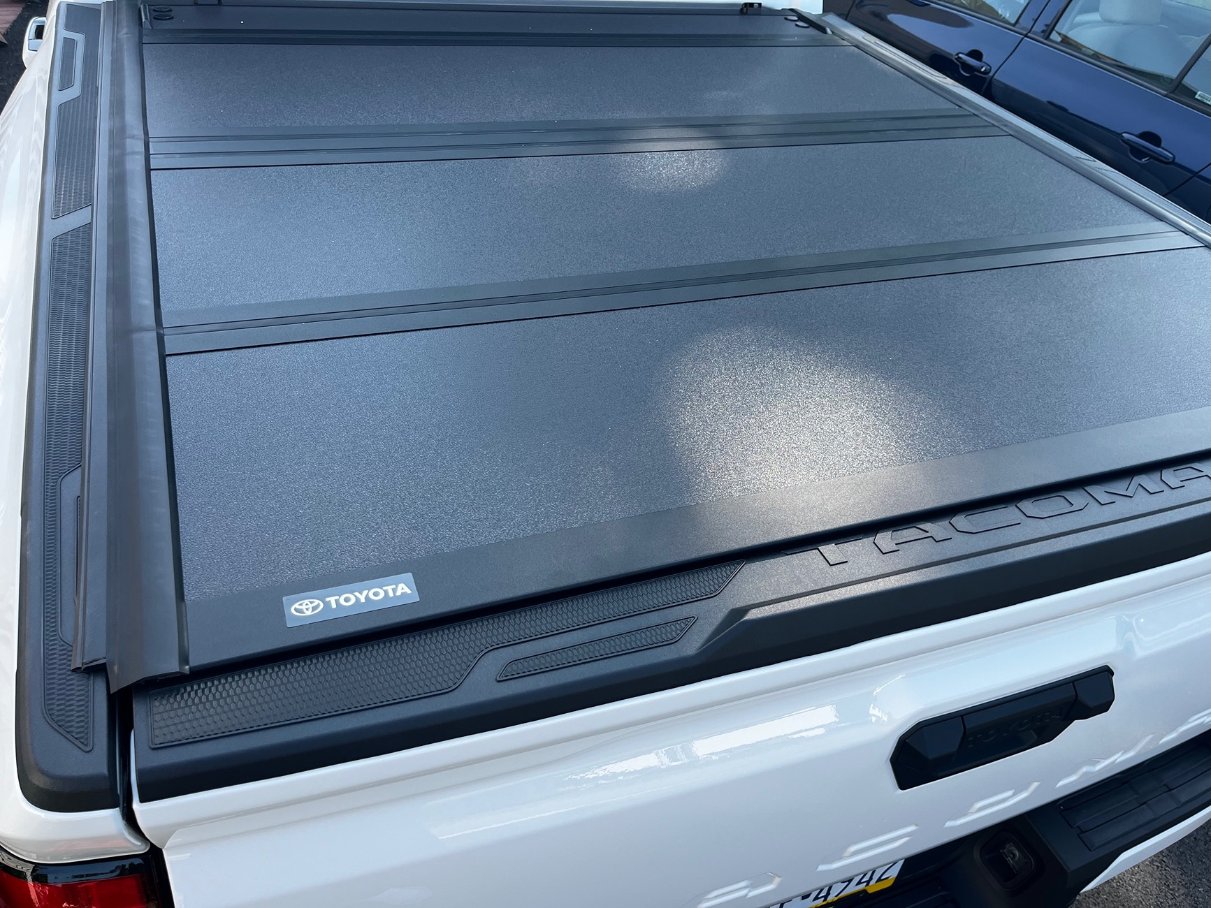 Toyota OEM hard bed tonneau cover is NICE. | 2024 Tacoma Forum (4th Gen ...