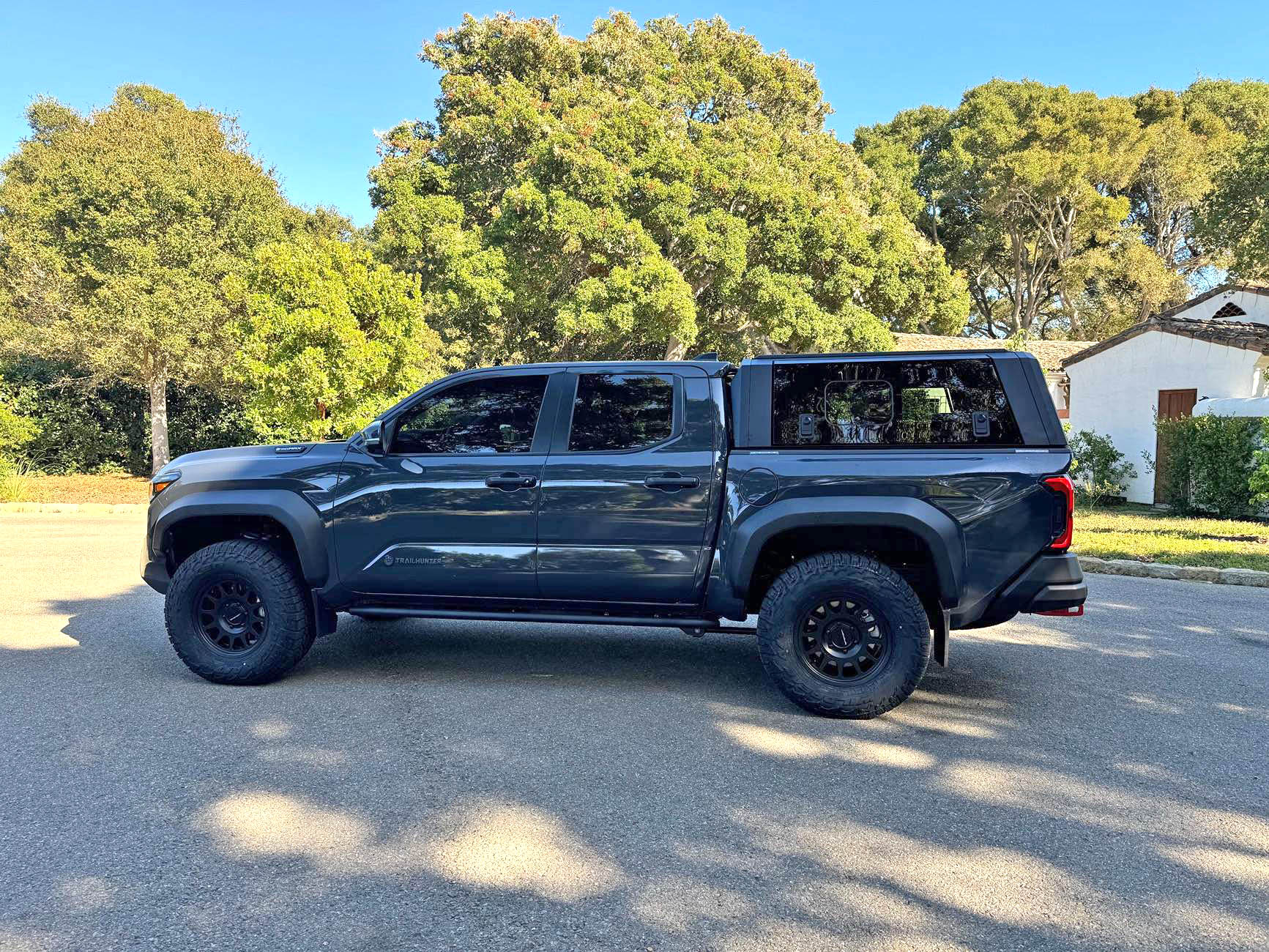 TrailHunter Tacoma Underground Build — DECKED, Smart Cap, Method Wheels ...